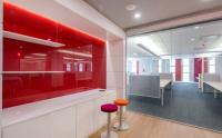 China Eco-friendly 6mm Decorative Lacquered Glass Workstation Partitions for Workstations for sale