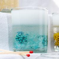 China Handmade Dried Flower Scented Candle For Healing And Relaxation for sale