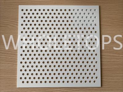 China Regualr Stagger Punching Holes Decorative Aluminum Sheet Fire Resistance for sale