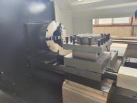 China Heavy Duty Flat Bed Cnc Lathes CK6180 2000mm Distance Between Two Centers for sale