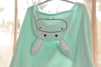 China Polyester Wrap Around Throw Blanket Breathable Sweatshirt Fleece Thin Flannel Blanket for sale