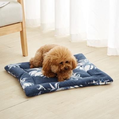 China Customized Warm Pet Blanket Cute Polar Fleece Small Black Blanket for sale
