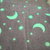 China Kids Glow In The Dark Blanket Snuggles Polyester Flannel Blanket for sale