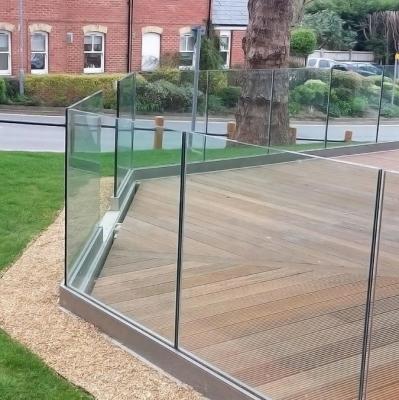 China 3.5m Aluminum U Channel Clamp for 12-16mm Glass Railing Staircase Balcony Enclosure Undercut for sale