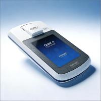 China Qubit 4 Fluorometer for DNA RNA Quantitation with 5.7 Inch Touch Screen 1-20 uL Sample for sale