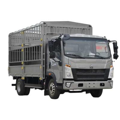 China Used Sinotruk Howo 160hp 4x2 Light Truck 4.2m Fence Cargo Truck Euro 6 Diesel for sale