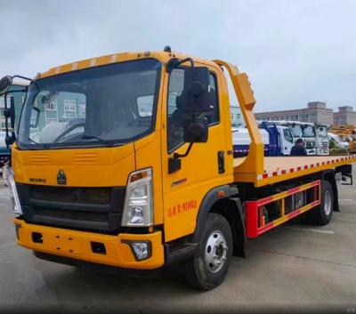 China Second Hand 4x2 Road-block Removal Tow Truck YUCHAI Engine 9.00R20 Tyre for sale