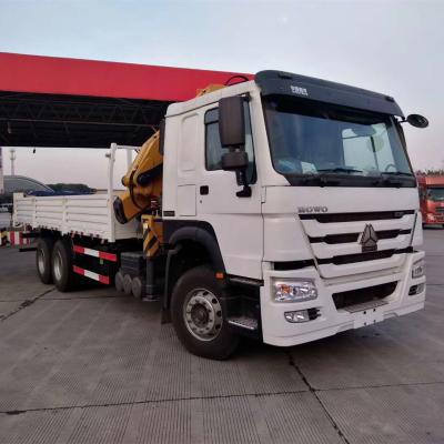 China Used SINOTRUK HOWO 6x4 Truck with Crane 1200R20 Tyres EURO2 for Sale for sale