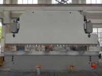 China CNC Hydraulic Press Brake with 200mm Max Stroke, 5.5KW to 55KW Motor Power, and 7000x2000x2500mm Dimension for Metal Fabrication for sale