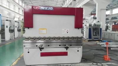 China Metal Bending CNC Hydraulic Press Brake 400kg Pressure Sheet Forming Servo Motor for sale