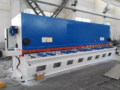 China 6M Long MS Plate Guiiotine Shear Machine With Cr12mvo Shear Blades cutting 12mm for sale