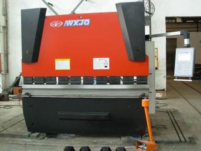 China 1250mm Width Sheet Metal Press Brake with 100 to 400T Pressure for Precise Steel Material Bending for sale