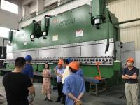China Tandem Press Brake with Max Open Height 300-1500 Mm, Table Length 2000-12000 Mm, and Max Bending Angle 30-180 Degrees for sale