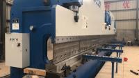 China Tandem Press Brake with 200-800 mm Table Width, 40-3000 Tons Max Pressure, and 0.02 mm Back Gauge Accuracy for sale