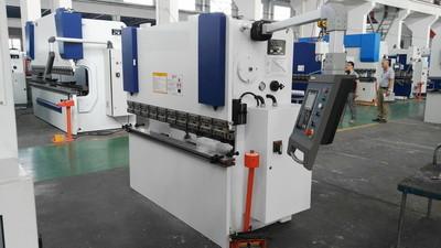China 380V Heavy Duty Sheet Metal Press Brake 5000*2500*3000mm for 100-400T Metal Bending Machine for sale
