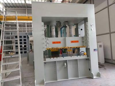 China 315t Stretching 24.5mpa Hydraulic Press Punching Machine for sale