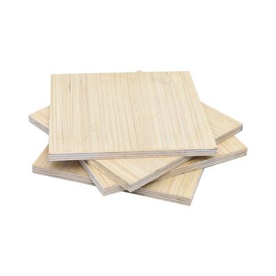 China 1220x2440mm 3-18mm Melamine MDF Board with Competitive and High Density 680-830KG/M3 for sale