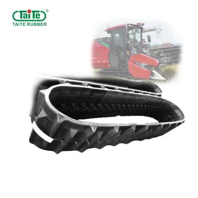 China Lightweight  Kubota Rubber Tracks , Flexible Combine Harvester Rubber Track for sale