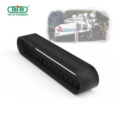China Custom Flexible Paver Rubber Tracks Low Ground Pressure Non Disintegration for sale