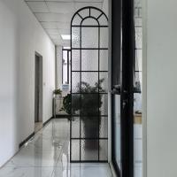China Single Layer Tempered Glass Aluminium Frame Room Dividers For Offices And Homes for sale