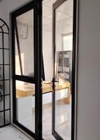 China Waterproof Structure Aluminum Swing Doors Swinging Kitchen Doors Hassle Free Install for sale