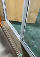 China Australian Standard Compliant Aluminum Entry Door with Left Fixed Glass Panel for Natural Light & Privacy for sale