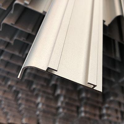 China 5.8m Length Aluminium Kitchen Profile Multi Surface Aluminium Extrusion G Shape Handle for sale