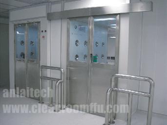 China Automatic double door cargo air shower room for sale