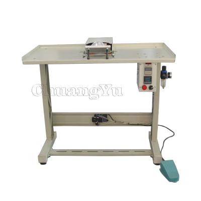 China PLC Kn95 Earloop Mask Machine , 1500W Semi Auto Face Mask Machine for sale