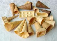 China Multi Shape Colored Ice Cream Sugar Cones - Chocolate Covered Waffle Cones with 60+ Years Manufacturing Expertise for sale