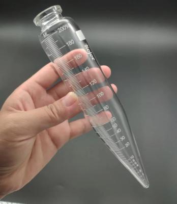 China Double-Reinforced Borosilicate Glass Conical Centrifuge Tubes for Lab Research in 100/200 mL Capacity for sale