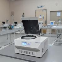 China CenLee2050R High-Speed Refrigerated Centrifuge 20500rpm 29200xg 3000ml Capacity for Laboratory Use for sale