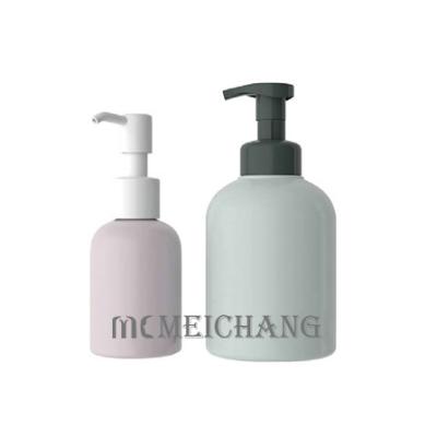 China Customized Color PE Plastic Bottle with Screen Printed Surface and Collar Material for sale