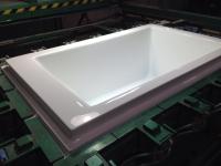 China acrylic bathtub vacuum forming machine for sale