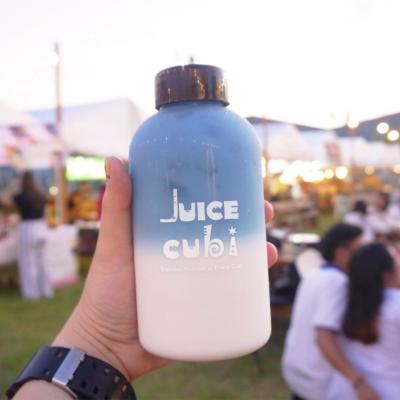China 400ml 500ml 600ml Plastic Fruit Juice Bottle With Customized Logo for sale