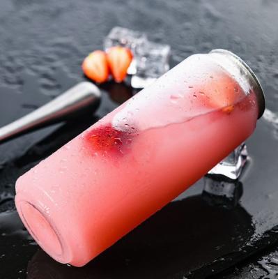 China Customized PET Plastic Water Bottles 28mm Screw Cap Recyclable for Tour for sale