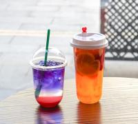 China Clear Disposable Plastic Cups 90mm Smooth Surface Corrugated Box for Hot and Cold Beverages for sale