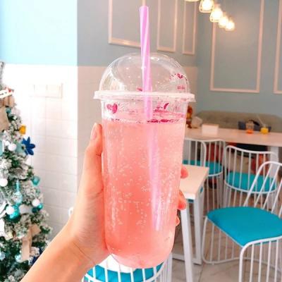 China 700ml Disposable Plastic Cups with Lids and Straws 6 Color Printing Custom Logo for sale