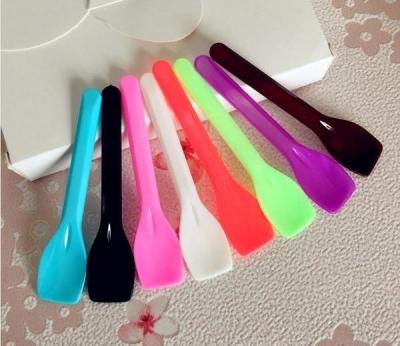 China 10cm Long Handled Plastic Ice Cream Spoons Food Grade PS Mini Serving Spoon 6000pcs for sale
