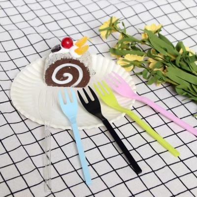 China Eco Friendly Disposable Round Paper Plates 7 Inch 250gsm for Parties and Daily Use for sale