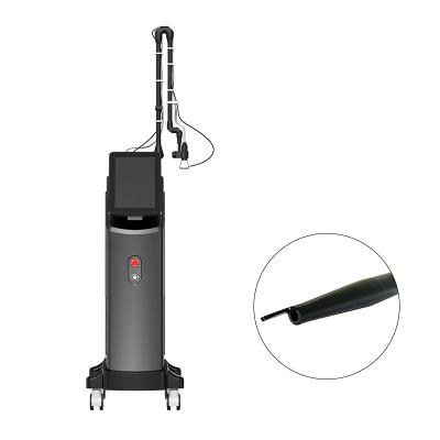 China 10600nm Laser CO2 Fractional Machine For Men Women Customizable Pulses And Power Levels for sale