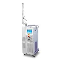 China 635nm ISO CO2 Fractional Laser Machine ,  30W Skin Rejuvenation Machine for sale