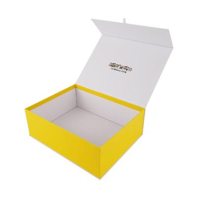 China A4 Rigid Cardboard Magnetic Flip-Top Mailer Box 210x297mm with Custom Logo for Clothing and Hat Packaging for sale