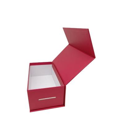 China Custom Luxury Black Magnetic Wine Gift Box with EVA Foam Insert - Recyclable Packaging for 1-2 Bottles for sale