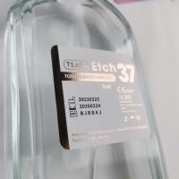 China Custom Gold Foil Vinyl Stickers - Waterproof Transparent Labels for Cosmetic Packaging with 500pcs MOQ and 100,000pc Weekly Capacity for sale