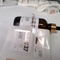 China Custom Gold Foil Vinyl Stickers - Waterproof Transparent Labels for Cosmetic Packaging with 500pcs MOQ and 100,000pc Weekly Capacity for sale