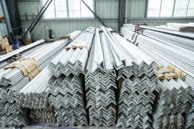 China 45X45 Pickled Stainless Steel Angle Martensitic Stainless Equal Angle for sale