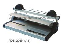 China 110 Volts Roller Laminator Appliance with Max Laminating Width 25 Inches for sale