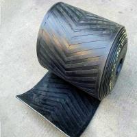 China MWIN EP200 Chevron Pattern Conveyor Belt 400-2500mm Width for Incline Material Handling for sale