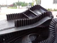 China Corrugated Sidewall Conveyor Belt 60-300mm Height for Bulk Material Handling 0-90 Degree Incline for sale